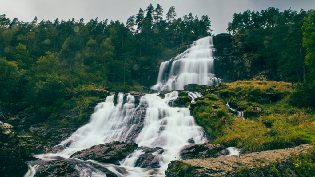 Majestic waterfalls in Sauda - Visit Sauda